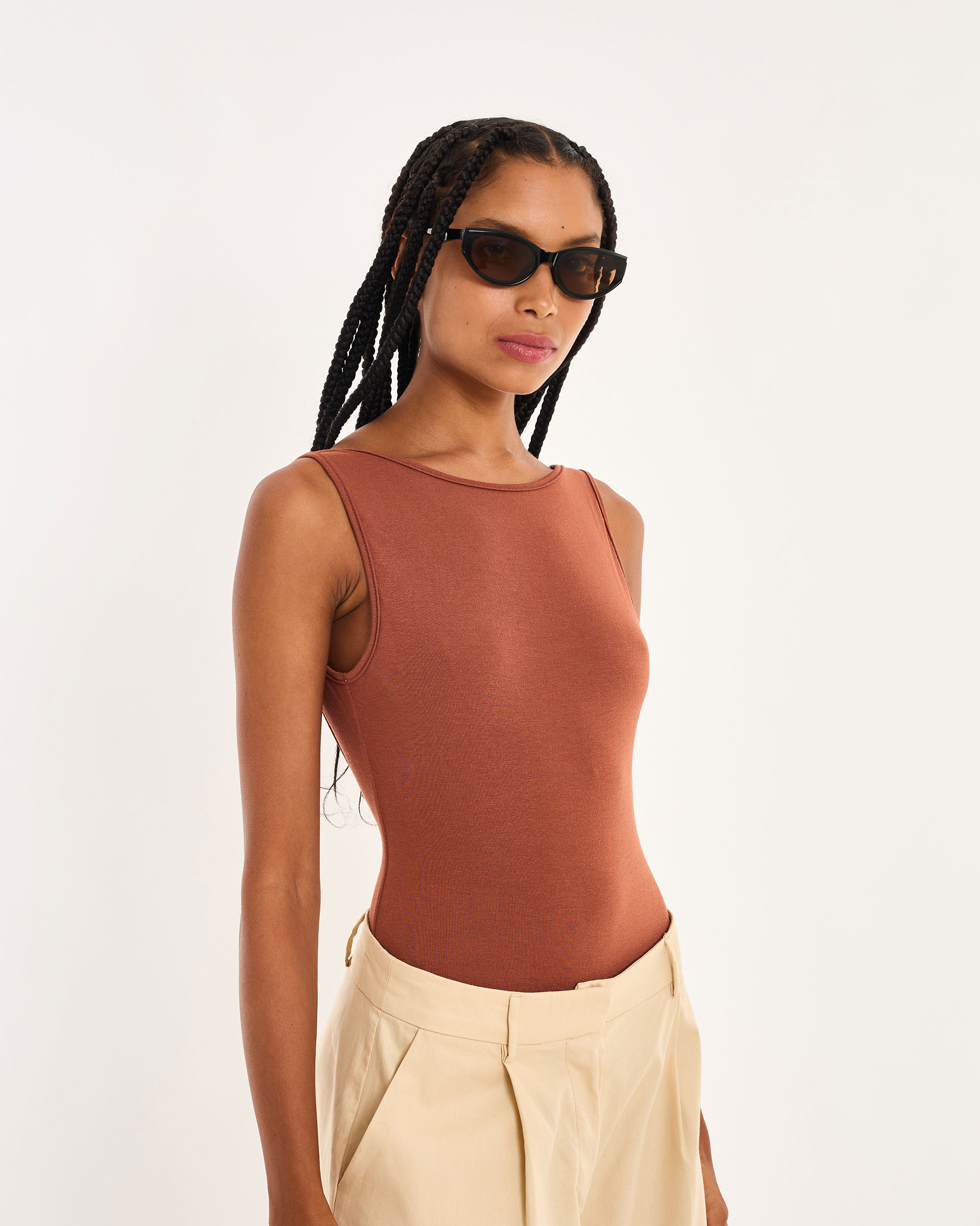 Body costas nos marrom