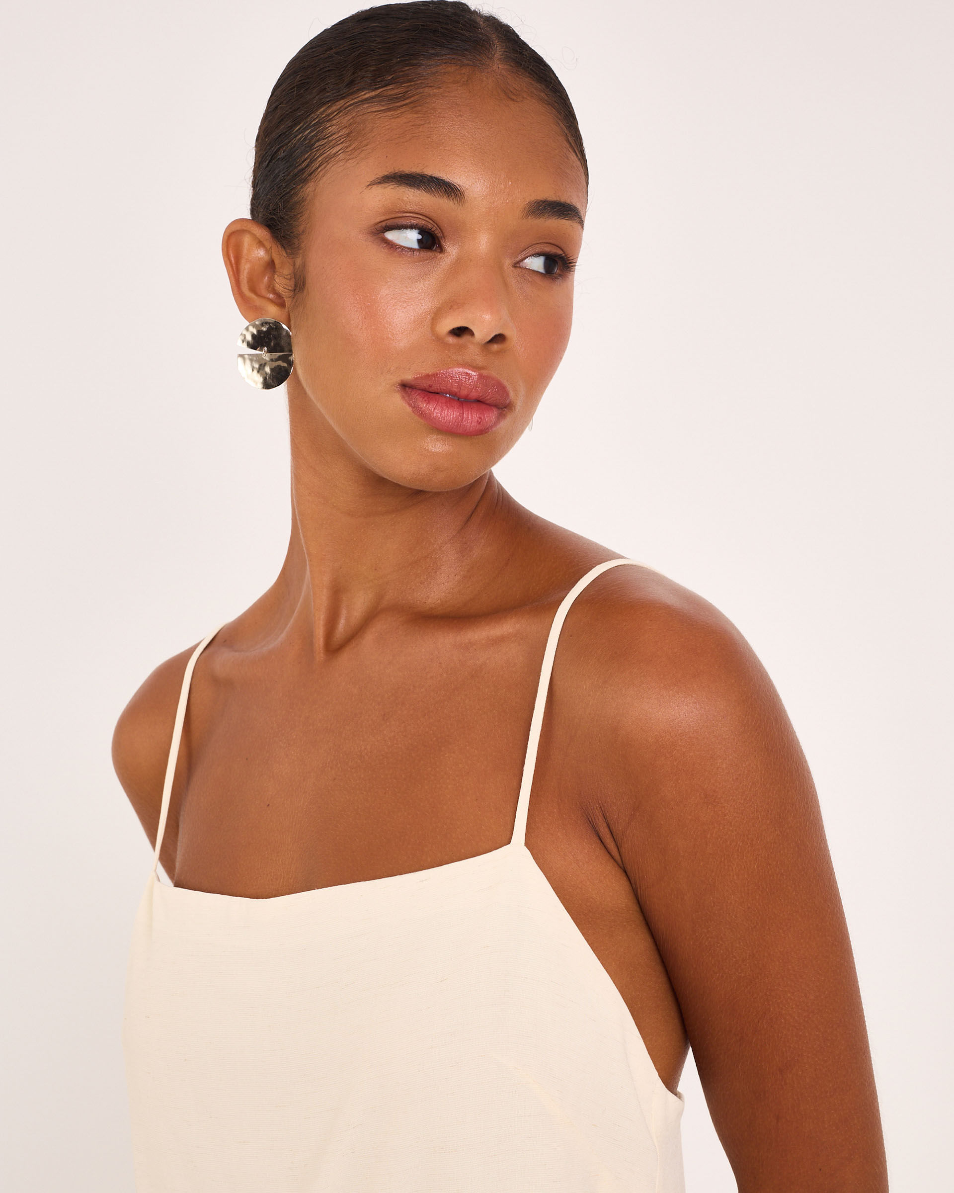 17913038-3.jpg?v=638848310344400000